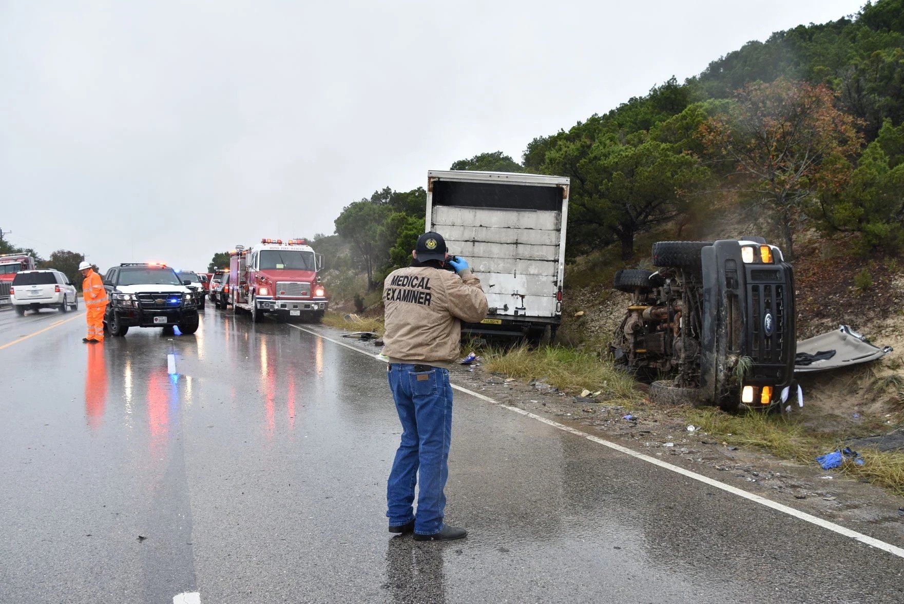6 Tips for Taking Photos of a Truck Accident Scene